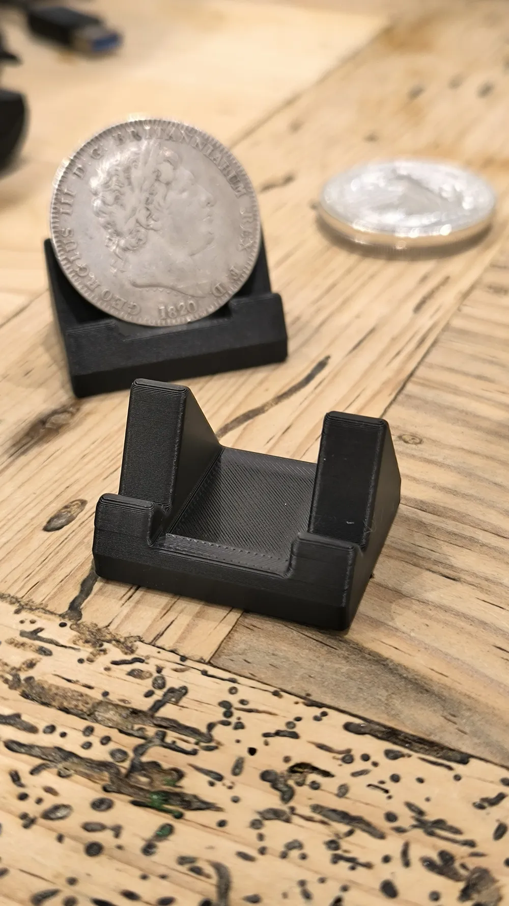 Silver 1oz Coin Display Stand Photographing Coins - Free 3D Print Model ...