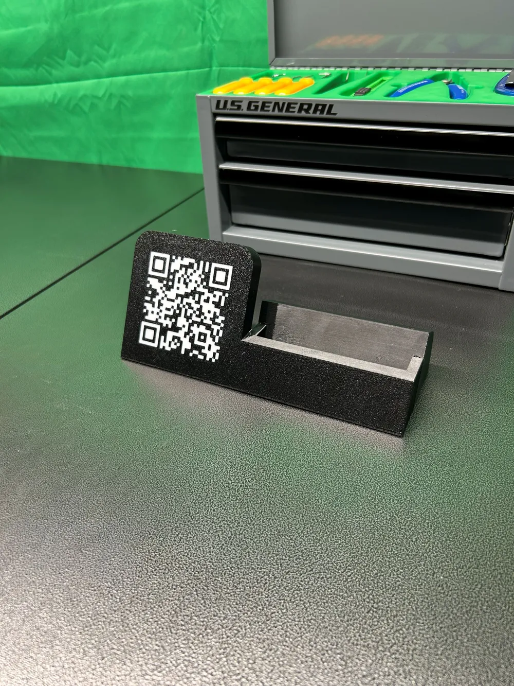 Business Card Holder + QR Code Space - Free 3D Print Model - MakerWorld