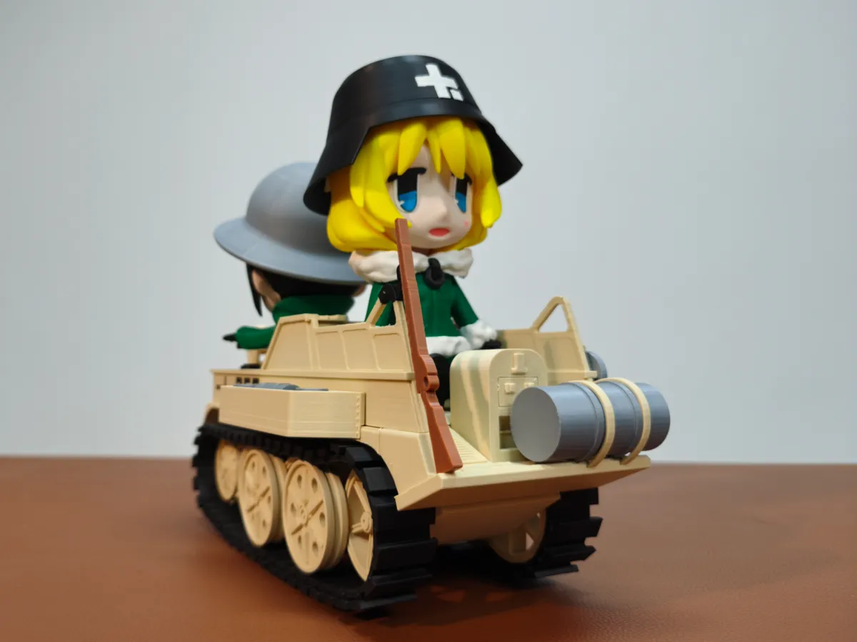 [Girls' Last Tour] Yuri | Nendoroid multi-color separated model - Free ...