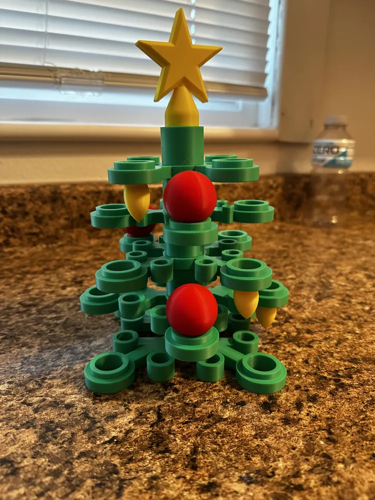 Christmas Tree Brick Style Desktop Sized - Free 3D Print Model - MakerWorld