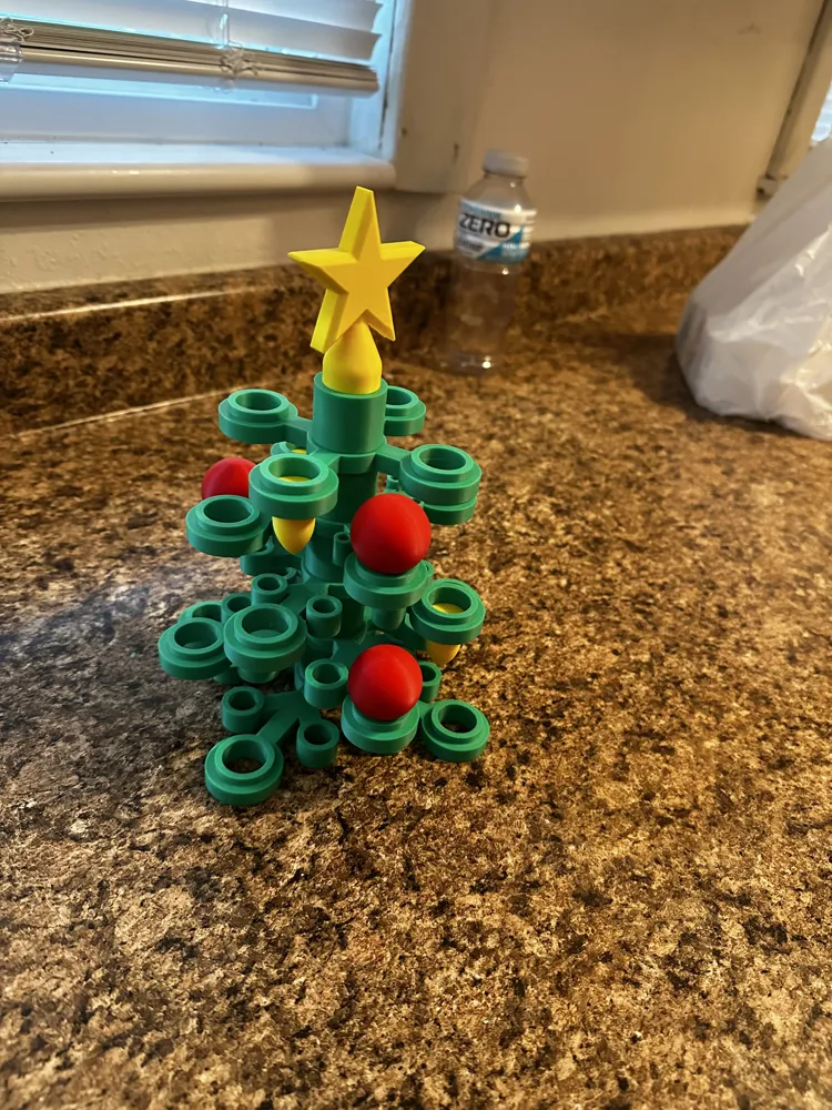 Christmas Tree Brick Style Desktop Sized - Free 3D Print Model - MakerWorld