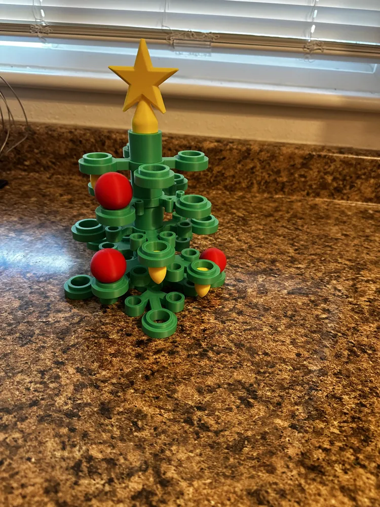 Christmas Tree Brick Style Desktop Sized - Free 3D Print Model - MakerWorld