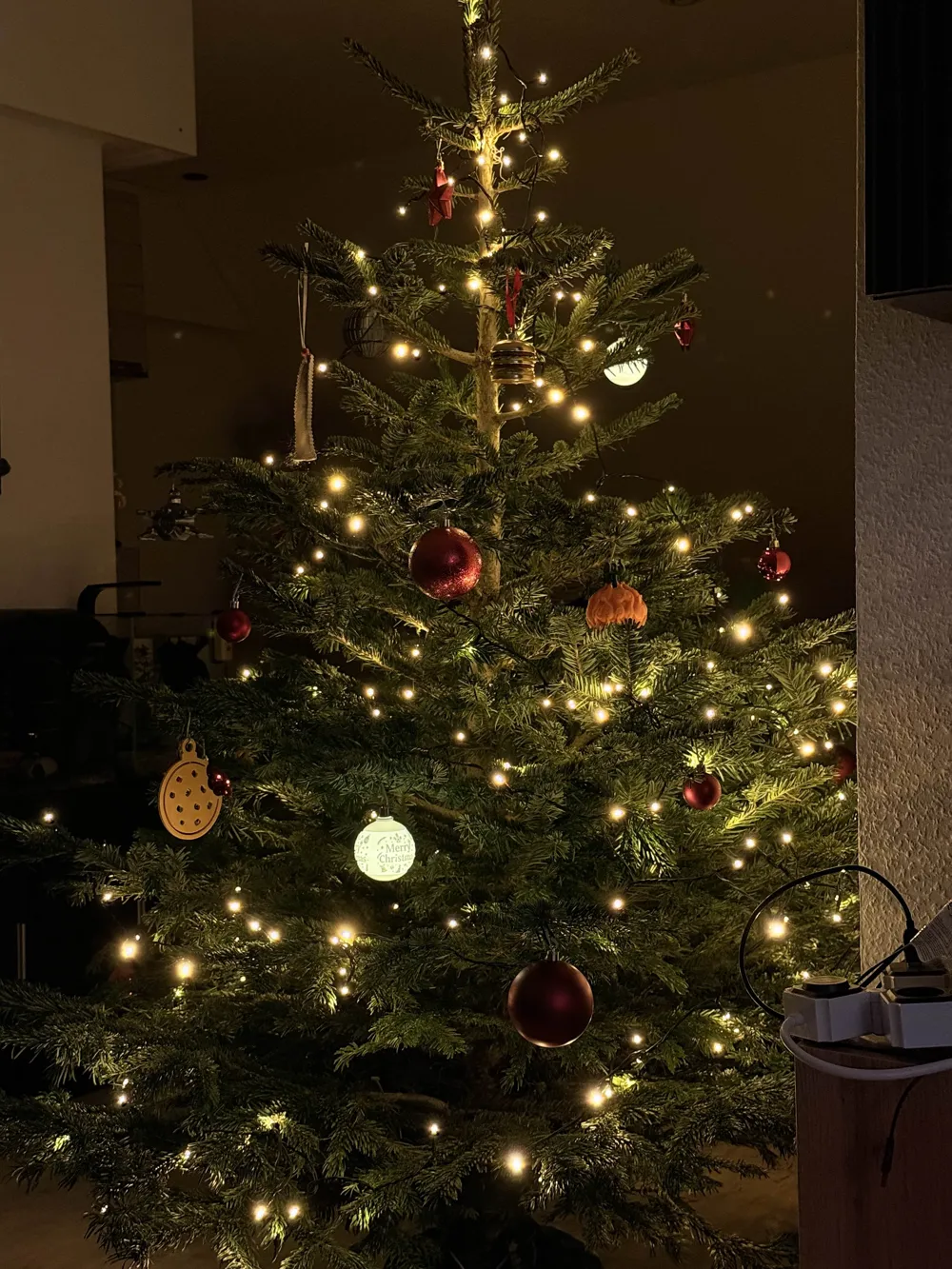 Christmas tree bauble Merry Christmas - Free 3D Print Model - MakerWorld