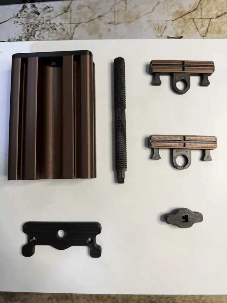 Mini Self Centring Desktop Vice - Free 3D Print Model - MakerWorld