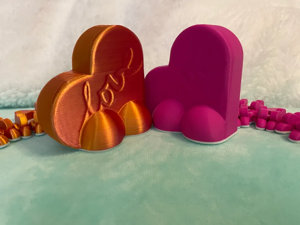 Love Heart Leggie Flexi No Supports by FunFam3D - MakerWorld