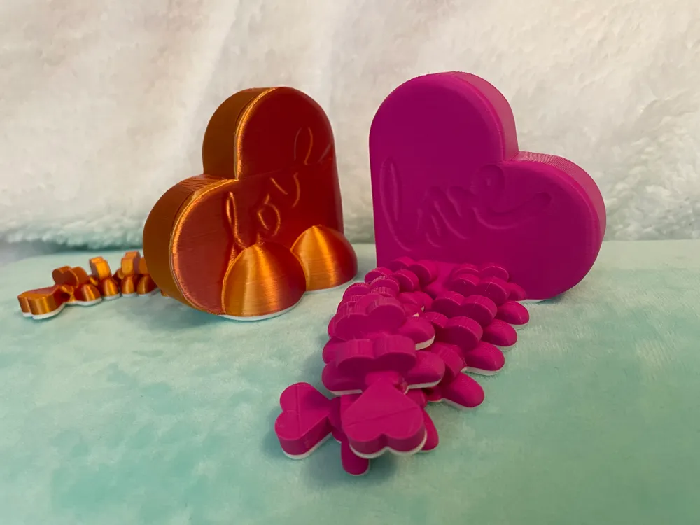 Love Heart Leggie Flexi No Supports by FunFam3D - MakerWorld