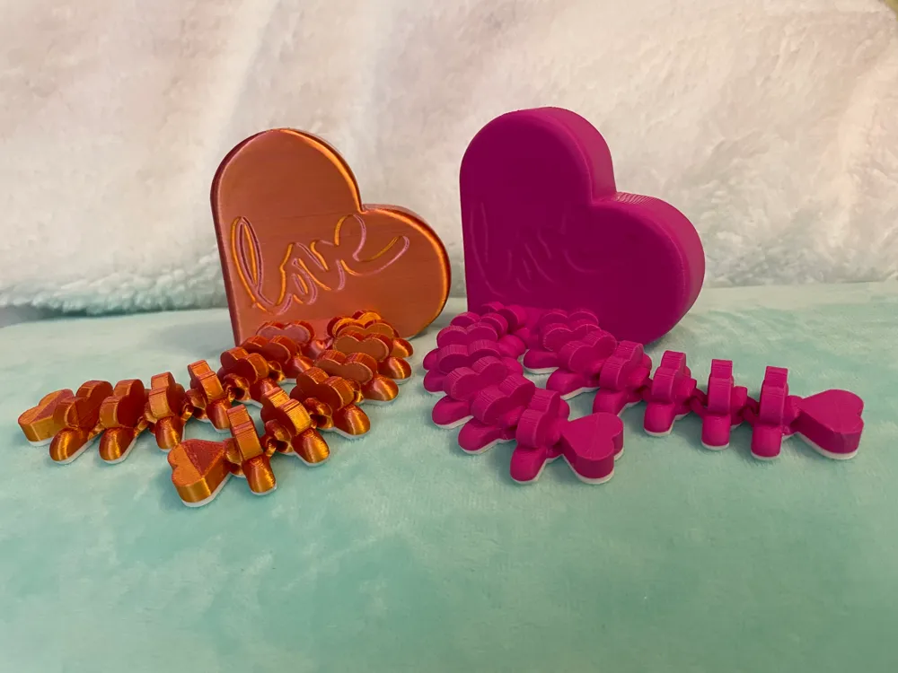 Love Heart Leggie Flexi No Supports by FunFam3D - MakerWorld