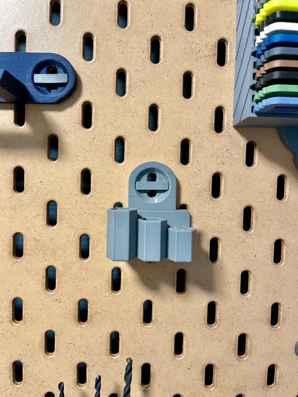 IKEA Skadis Deburring tool holder - T Clip by ZEE SOLO - MakerWorld