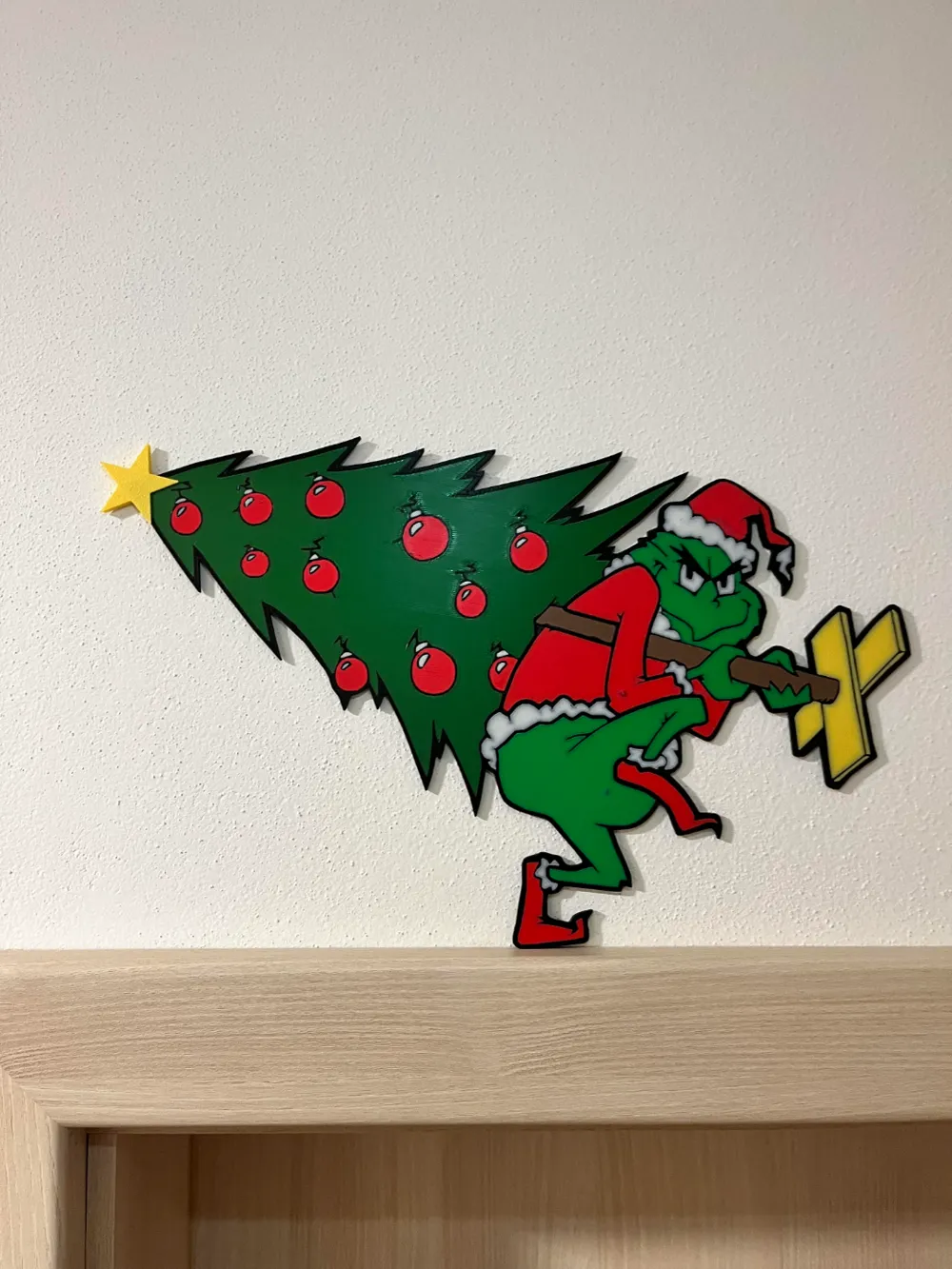 Grinch stealing Christmas tree decoration by Kdemamkuponky - MakerWorld