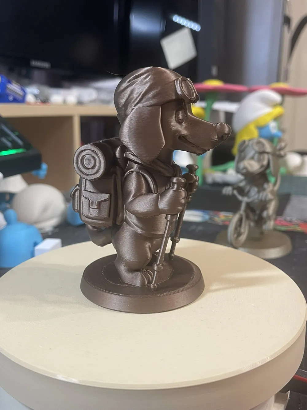 Dackel im Cartoon-Stil beim Wandern – Kostenloses 3D-Druckmodell ...