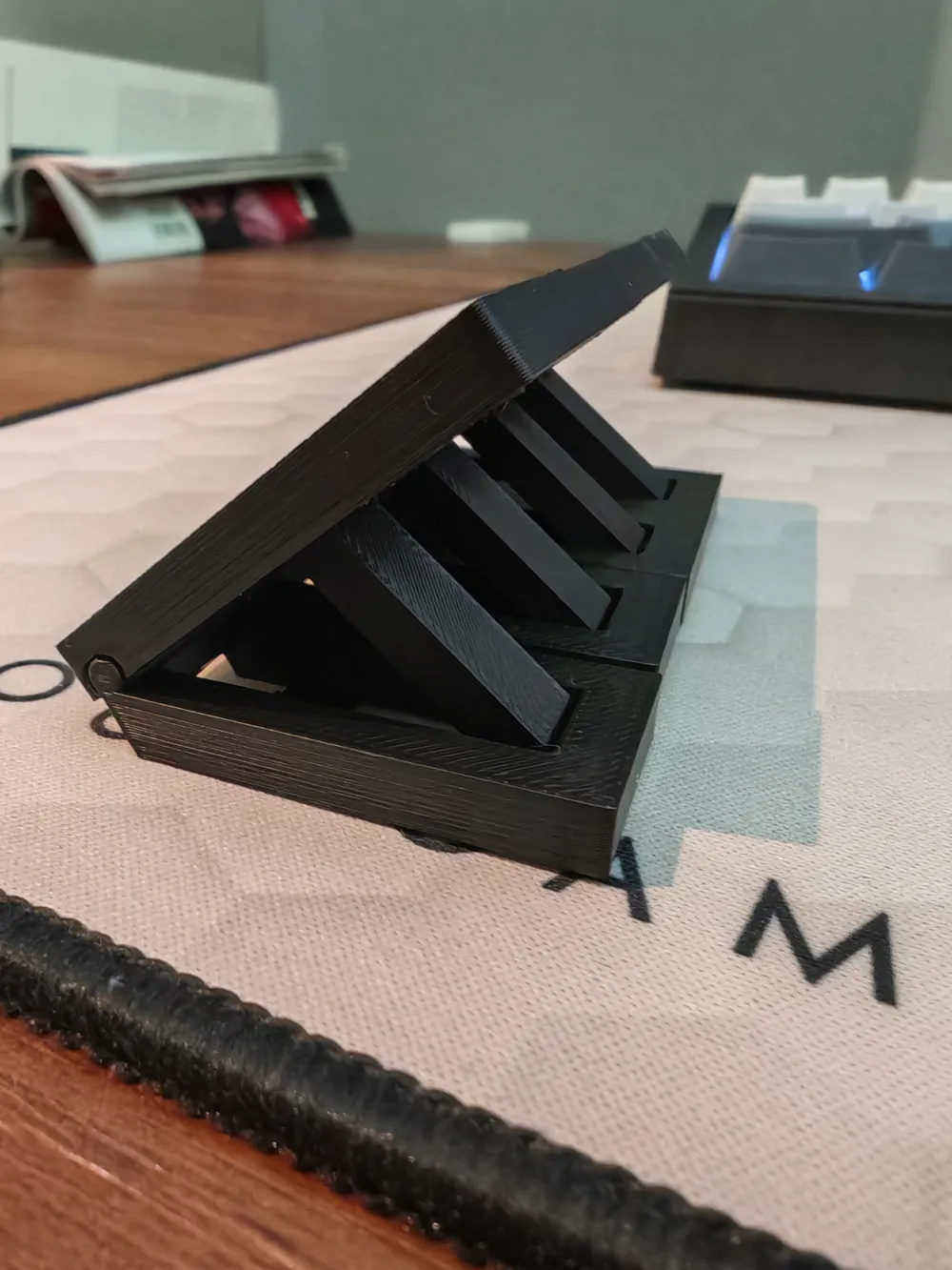 Foldable/Joinable Keyboard Tent Raiser - Free 3D Print Model - MakerWorld