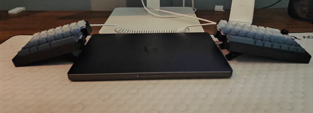 Foldable/Joinable Keyboard Tent Raiser - Free 3D Print Model - MakerWorld