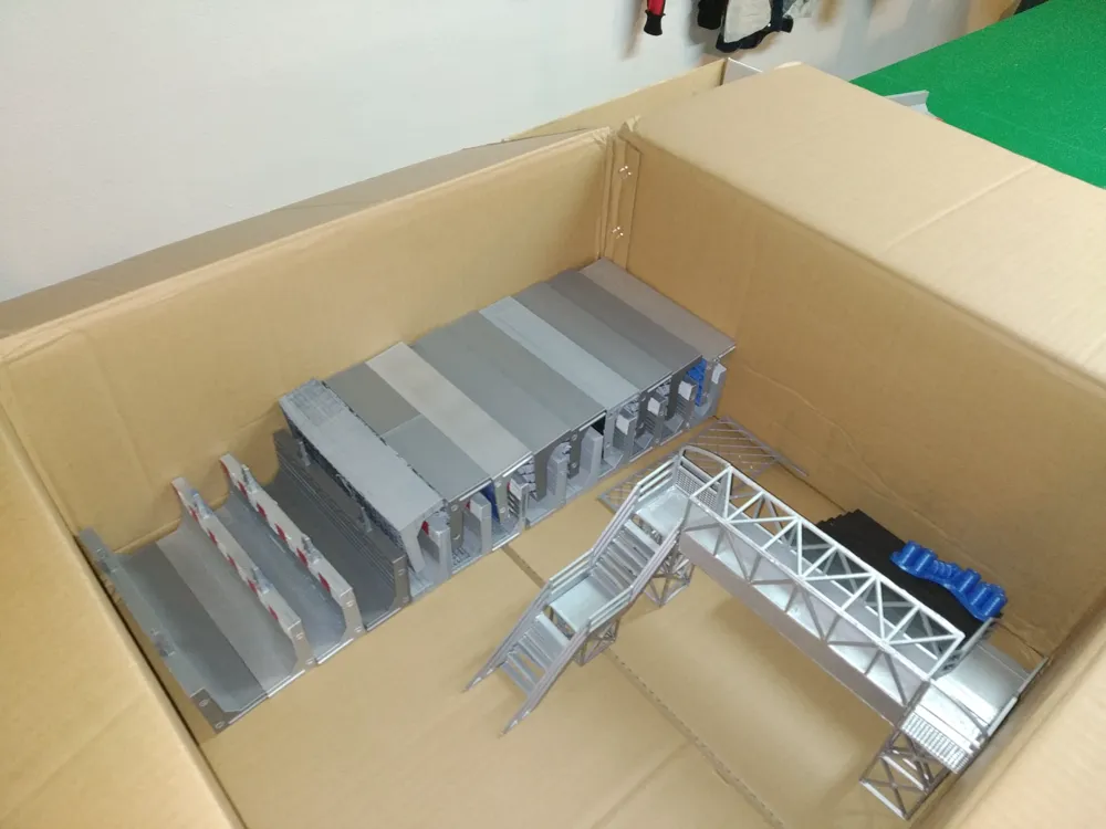 MURO PARA RECTAS SCALEXTRIC - INCLUIDO REDES by Joyce MakerWorld ...