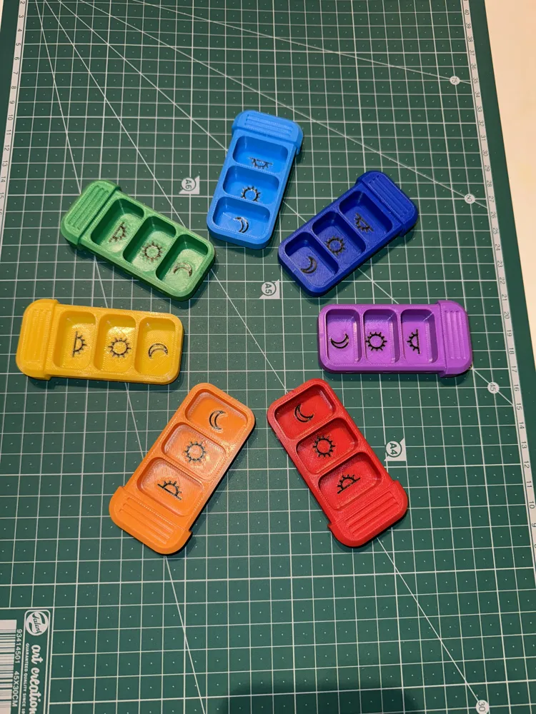 Rainbow Pillbox with 7 (or 3) days rack - Free 3D Print Model - MakerWorld