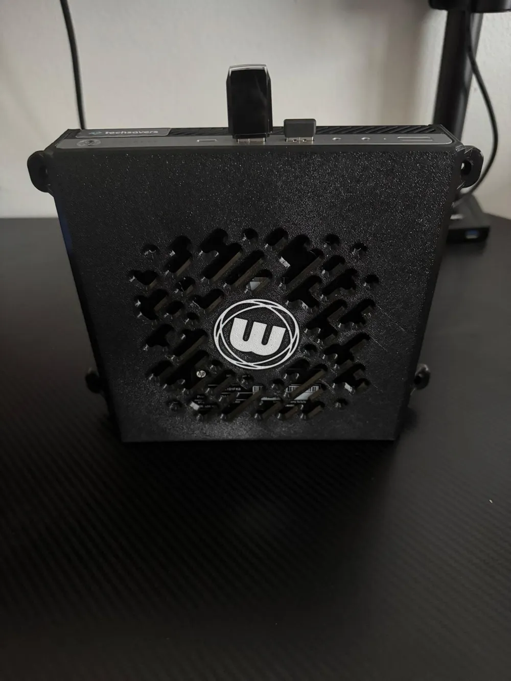 HP prodesk 600 G3 MINI case/ wall mount - Free 3D Print Model - MakerWorld