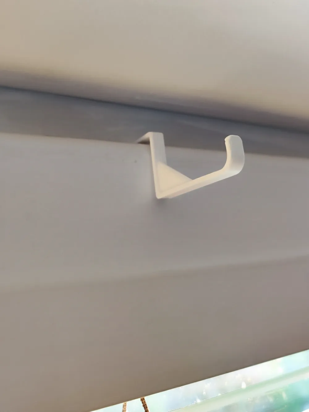 Window hook for seasonal decorations by capek.jaroslav MakerWorld ...