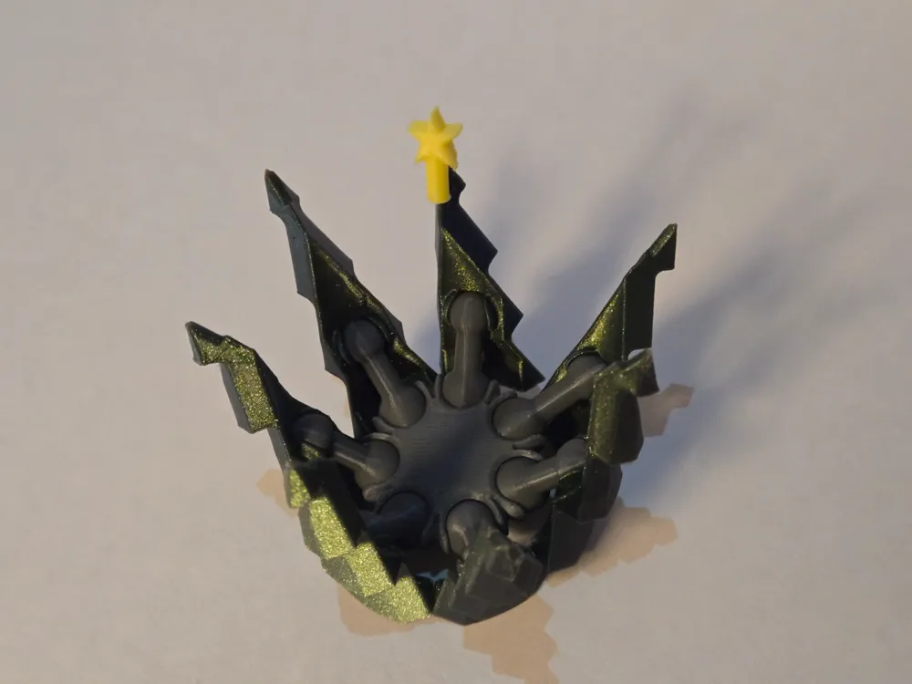 Transforming Christmas Tree Mech - Free 3D Print Model - MakerWorld