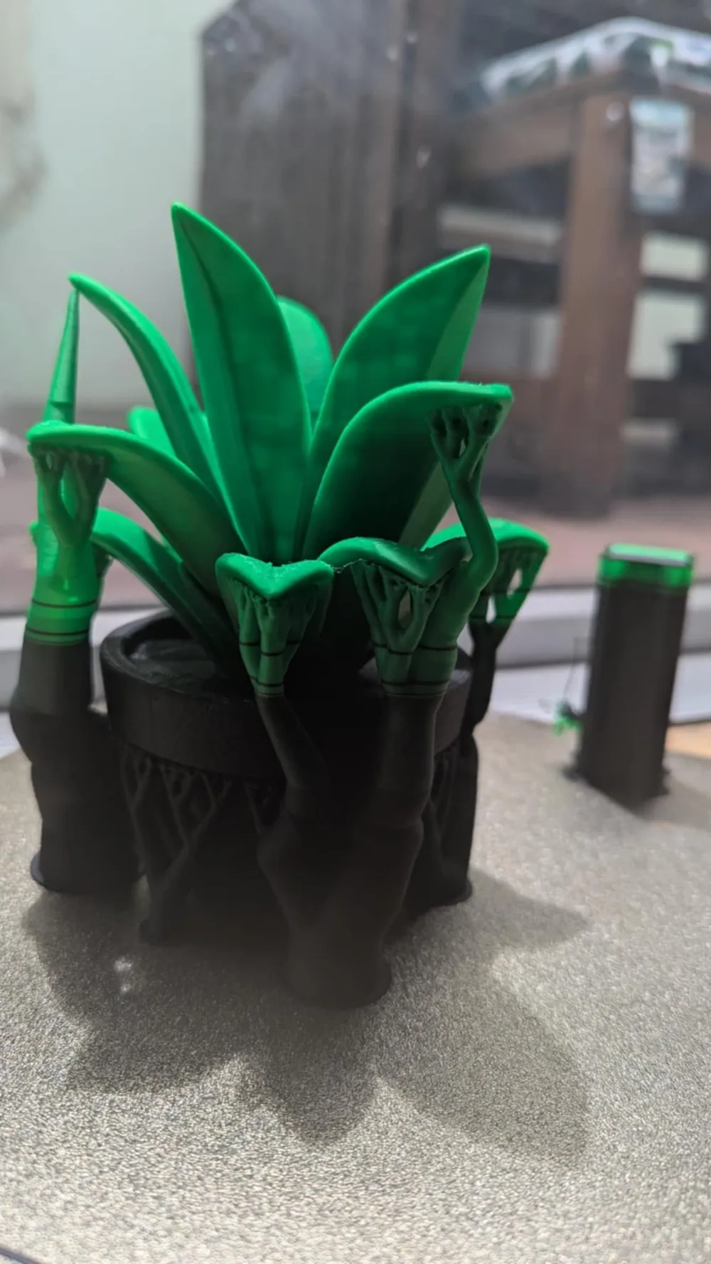 Everleaf Desk Plant - Free 3D Print Model - MakerWorld