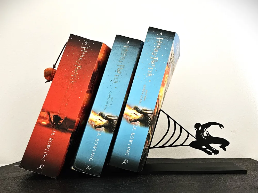 Tilted Bookend inspired from Spiderman by Noob2Geek MakerWorld ...