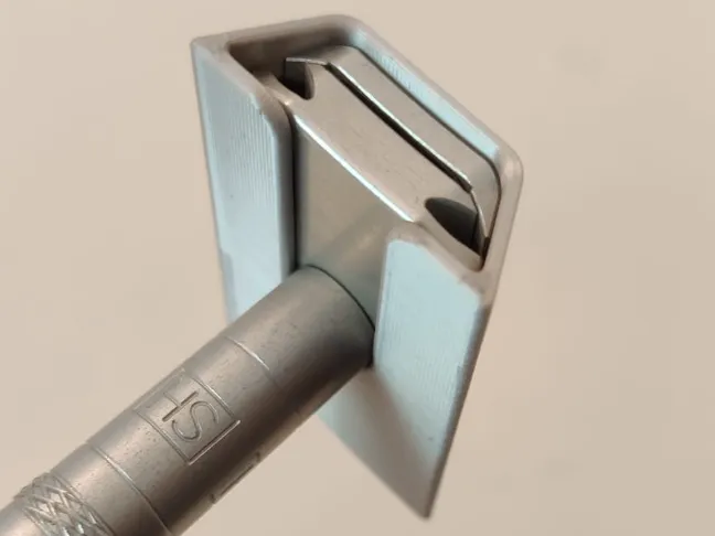 Henson AL13 Razor Blade Guard by glory2theKing MakerWorld: Download ...