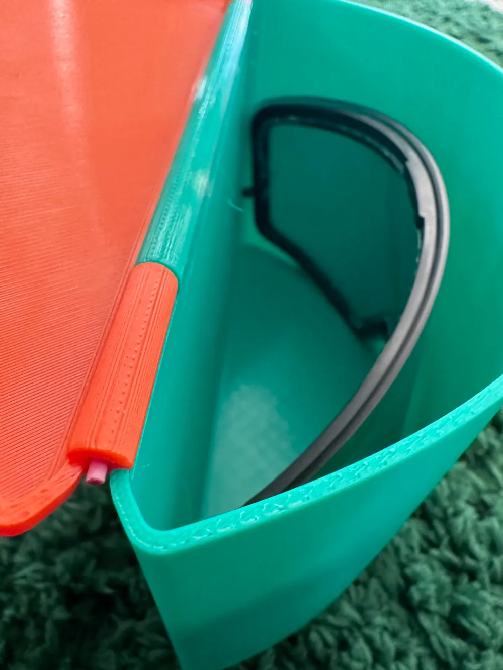 Ski Goggle Lens Case / Storage Box with Lid - Free 3D Print Model ...