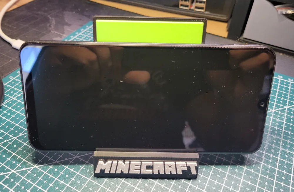 Minecraft Creeper Phone Stand - Gaming Desk Decor by midar3dMakerWorld ...