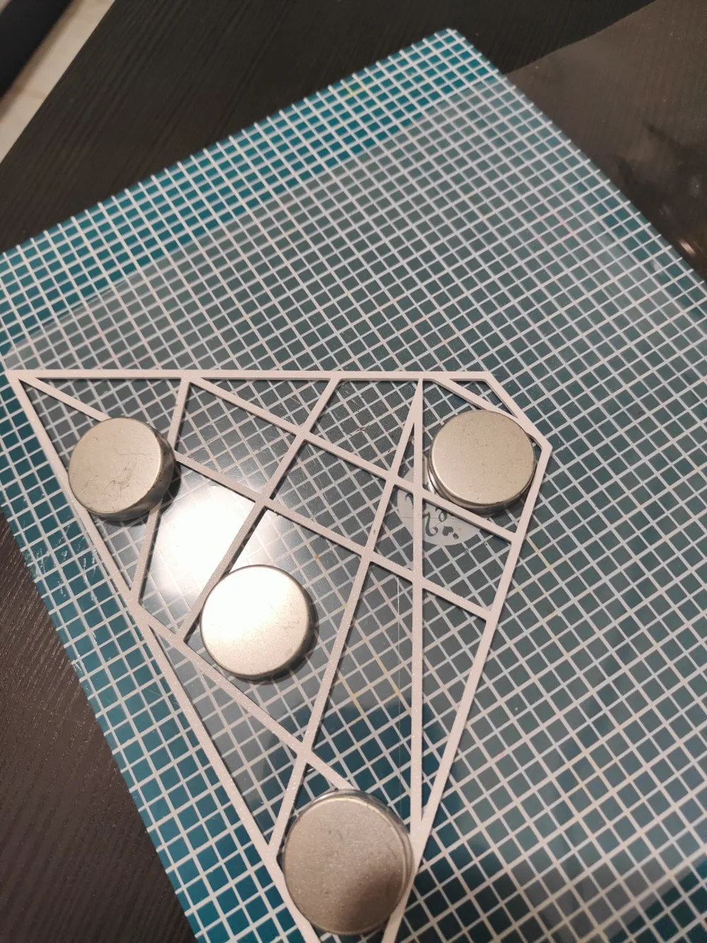 large holographic pyramid for tablet by Ceer_oner MakerWorld: Download ...