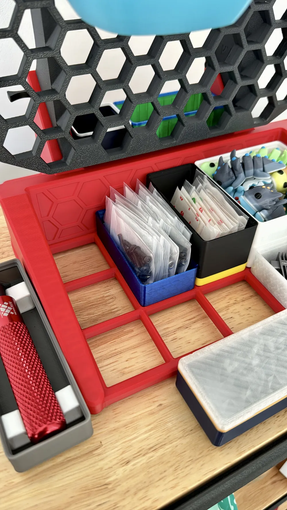 Gridfinity Base for KYZ HSW Display Stand - Large Remixed by KYZ Design ...