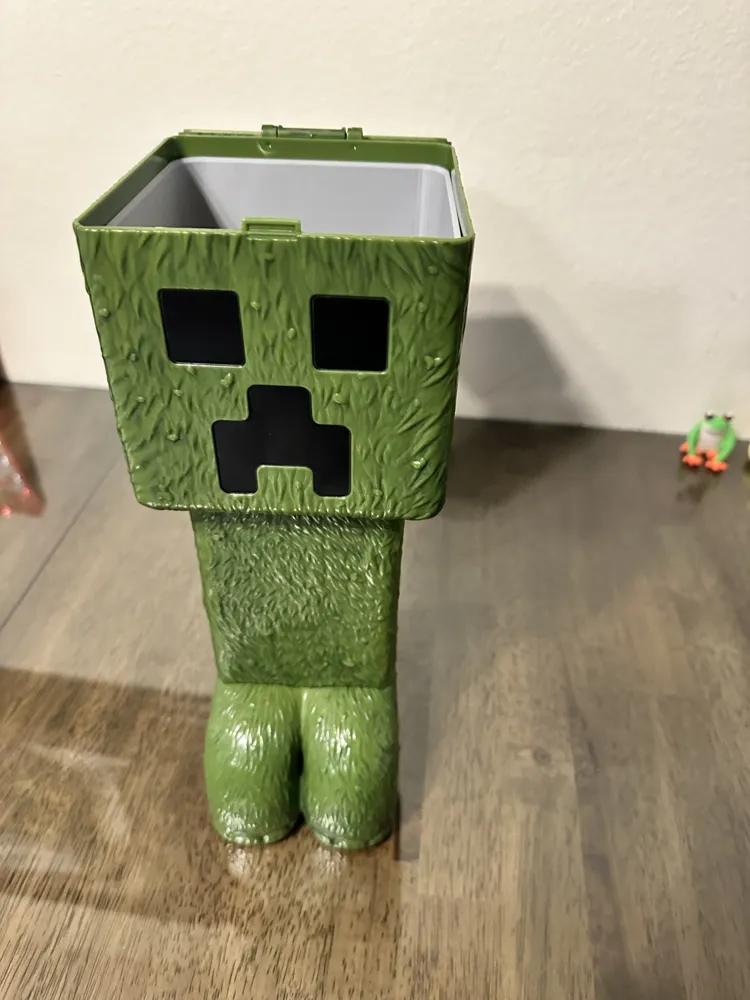 Fandango Minecraft Creeper Popcorn Bucket Liner by Cudaman MakerWorld ...