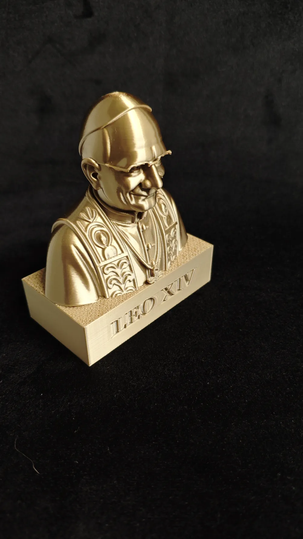 Pope Leo XIV Bust – High Detail AI-Generated Model by Chemzy MakerWorld ...