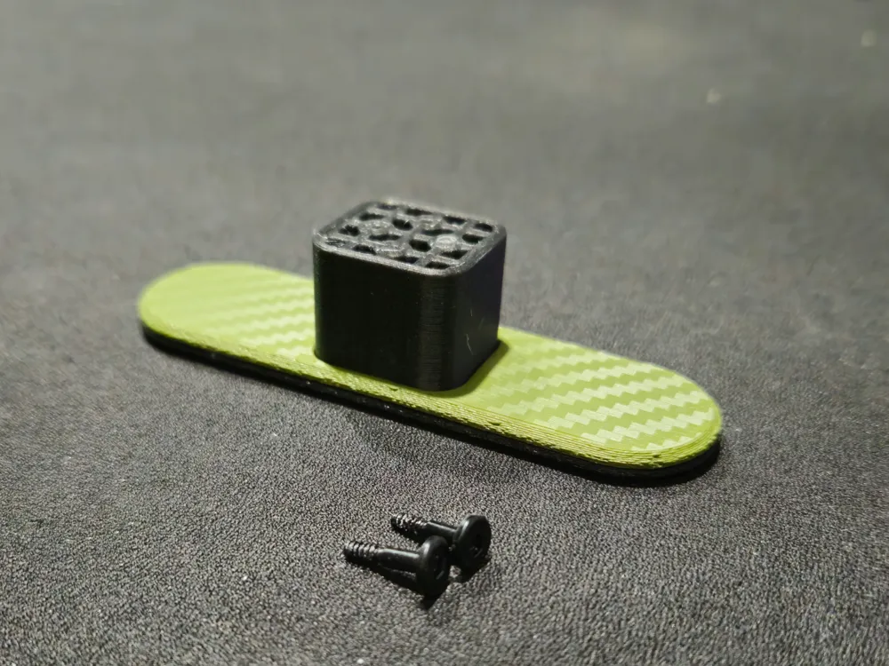 Bambu Lab Door Handle for the P1S, X1C and X1E by Caziuz Designs ...
