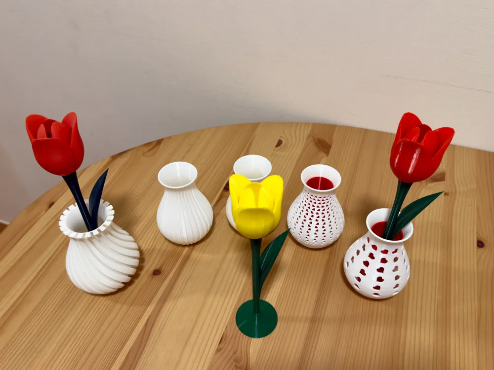 Vase with big heart pattern - Free 3D Print Model - MakerWorld