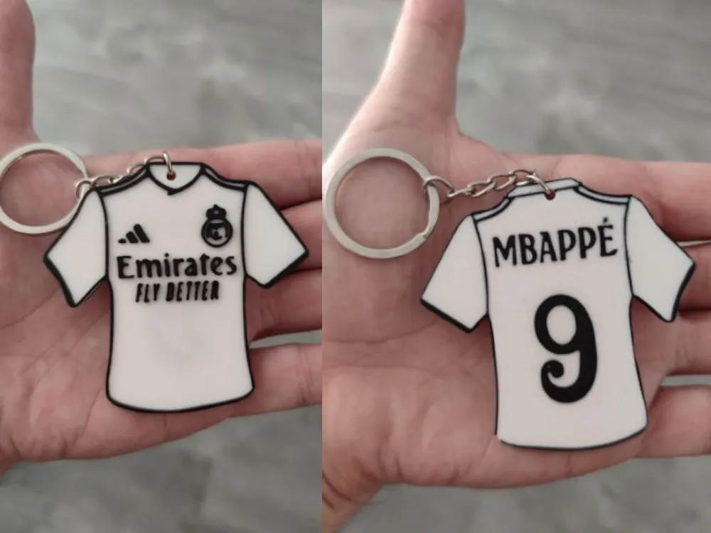 Keychain Real Madrid by Litolunar MakerWorld: Download Free 3D Models