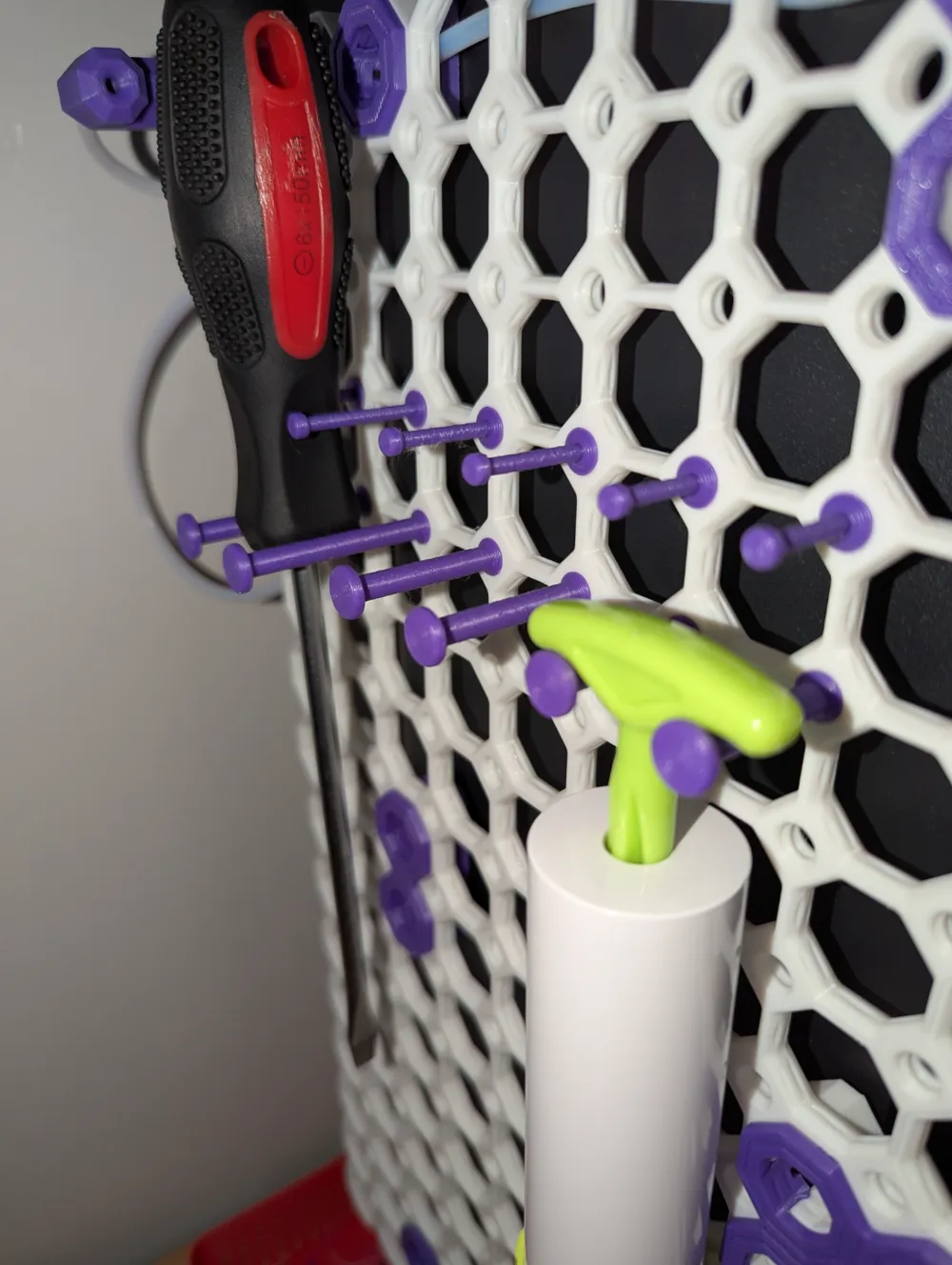 Multiboard Hooks/Hanger (Small thread) Remixed by Jchan161 MakerWorld ...