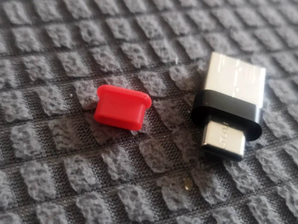 The Tiny USB-C Cover by Claudio "CloClo" MakerWorld: Download Free 3D ...