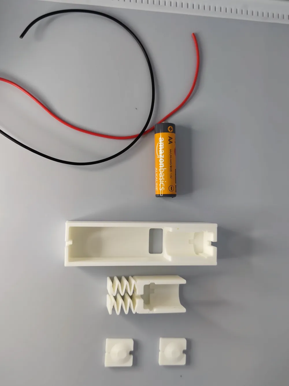 DIY AA Battery holder with lead – No Extra parts! by Little3Dpriiiinter ...