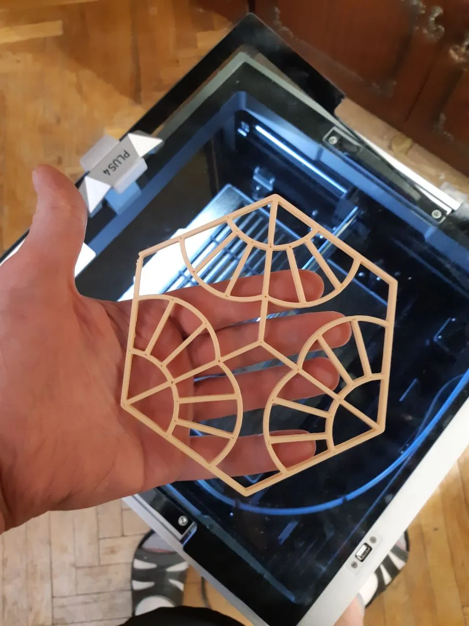 3d printed Flower stained glass window by svetlachok_max - MakerWorld