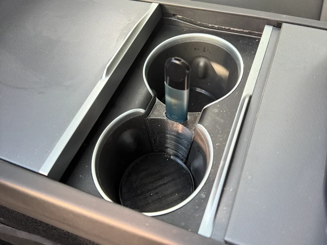 Tesla Model 3 Refresh Cup Divider Relx Organizer by metajs - MakerWorld