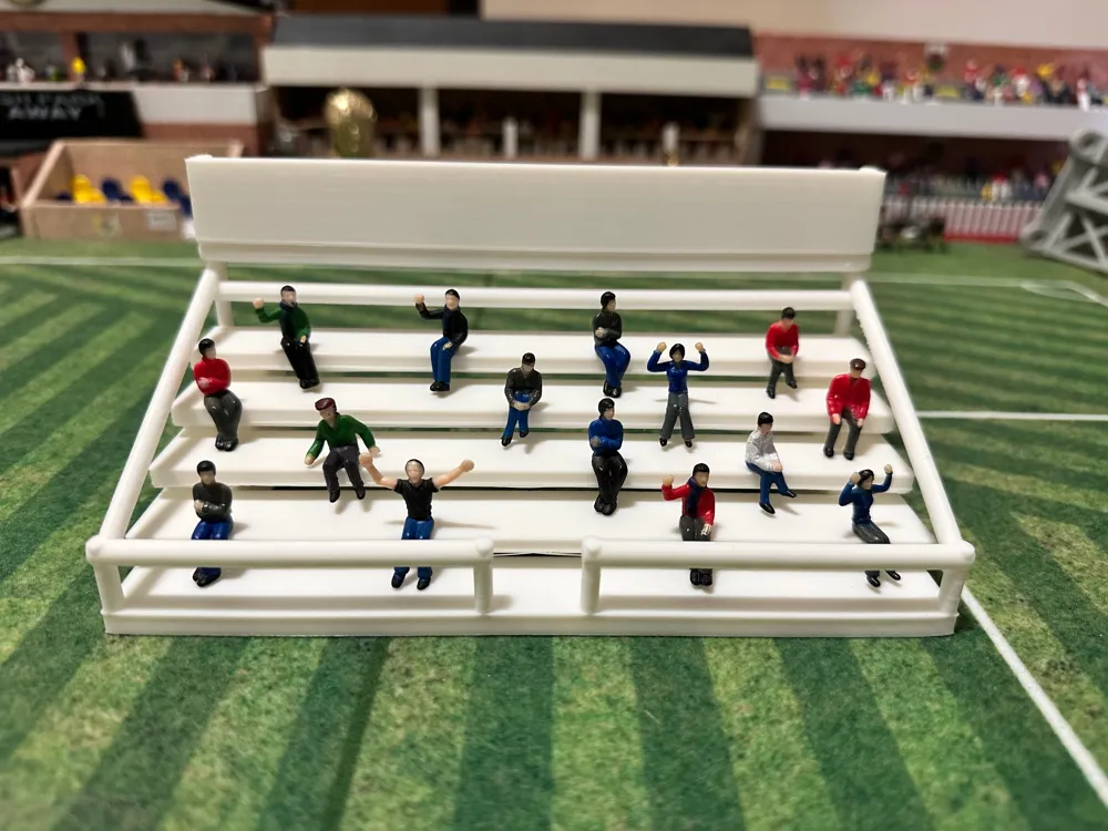 Subbuteo复古风格看台含横幅 来自 PaoloMaker1981 MakerWorld：免费下载 3D 模型