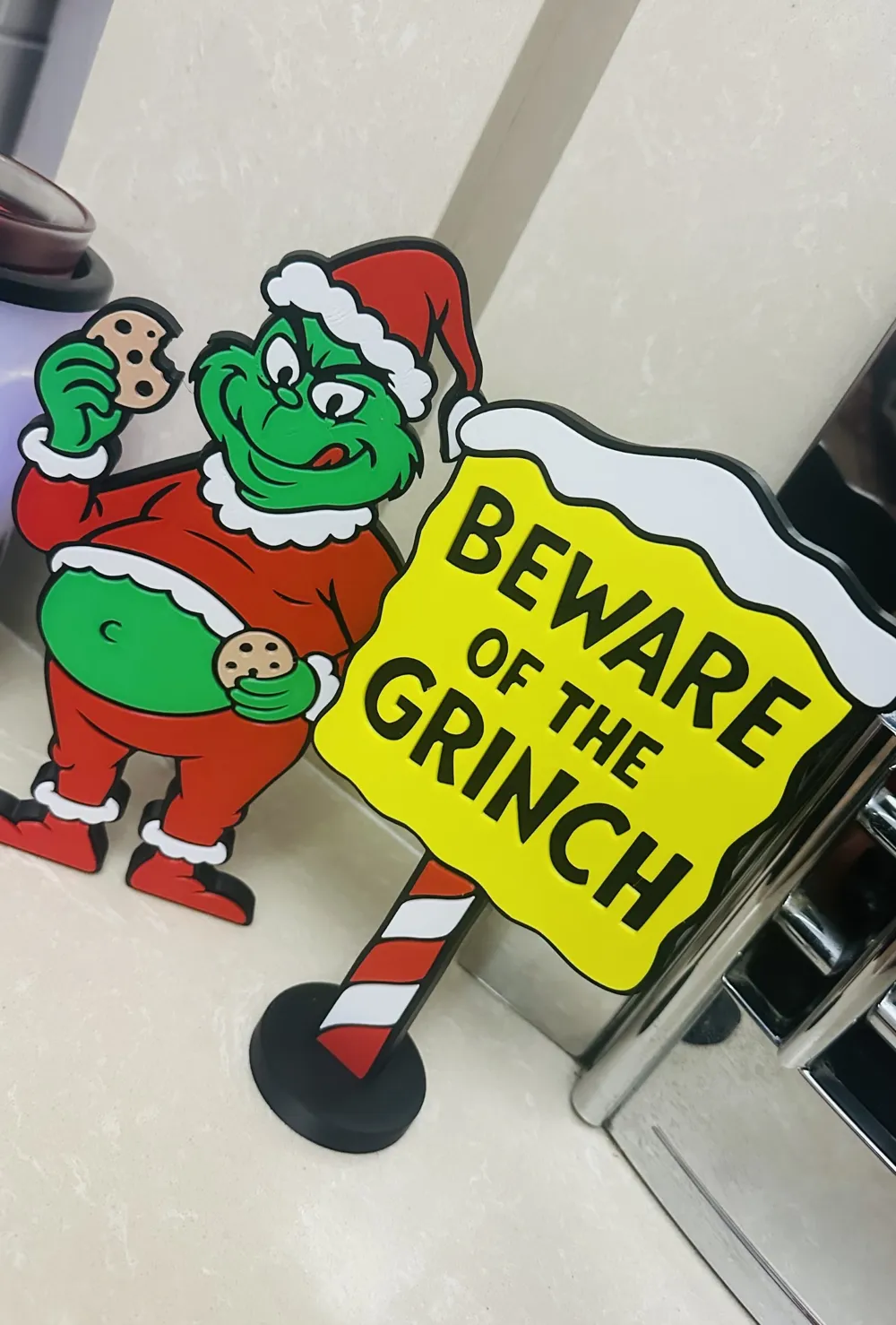 Grinch "Beware of the Grinch" Signpost - Free 3D Print Model - MakerWorld