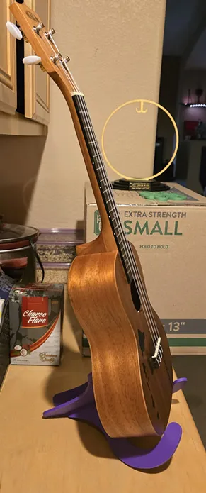 Simple Ukulele Stand by PLAYERFORGE - MakerWorld