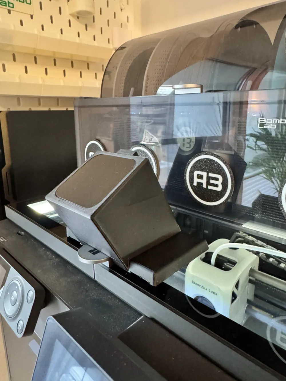 P1S Blink Mini Stand with Cable duct Remixed by badwayMakerWorld ...