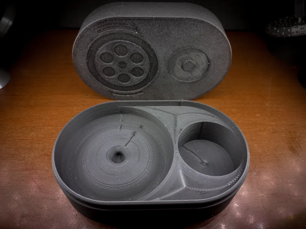 Spinning top with gift box, runtime: 2 minutes by pontolix MakerWorld ...
