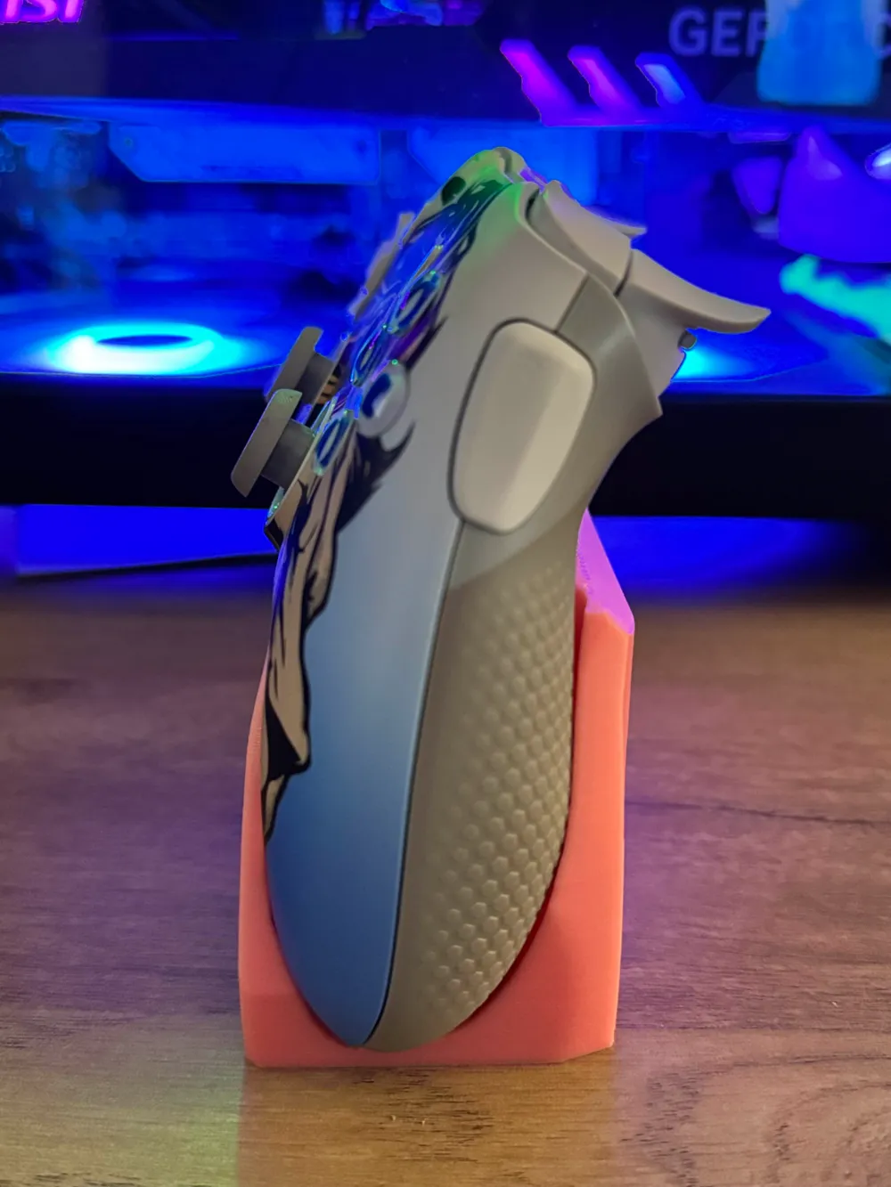 Scuf Envision Pro Stand V2 by 2wetnuns MakerWorld: Download Free 3D Models