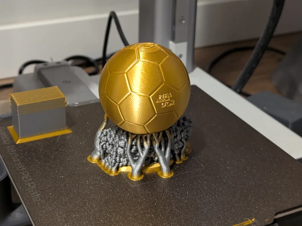 FIFA Balón de Oro | Réplica | Trofeo Impreso en 3D por custom3dmodels MakerWorld: Descarga ...