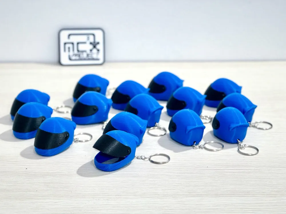 Helmet Keyring by Mc2.project3D MakerWorld: Download Free 3D Models