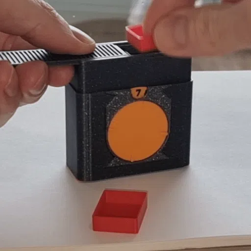 The Ultimate Snuff (or small item) Dispenser by _aron_ - MakerWorld