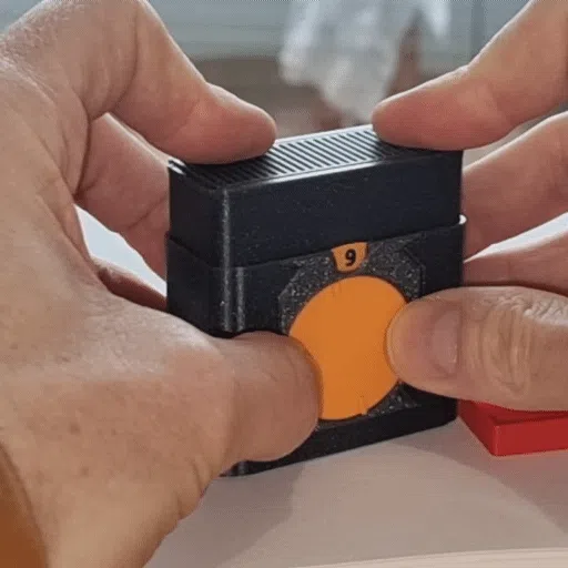 The Ultimate Snuff (or small item) Dispenser by _aron_ - MakerWorld