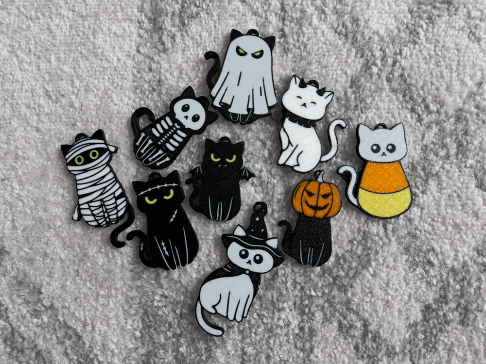 Halloween Cats - Keychains/Magnets by heyitscasieMakerWorld: Download ...