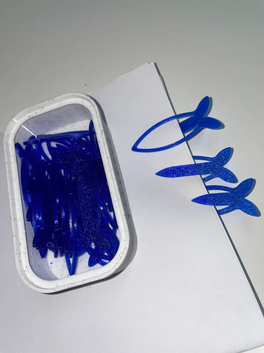 Paper Fish Clips with box - Free 3D Print Model - MakerWorld